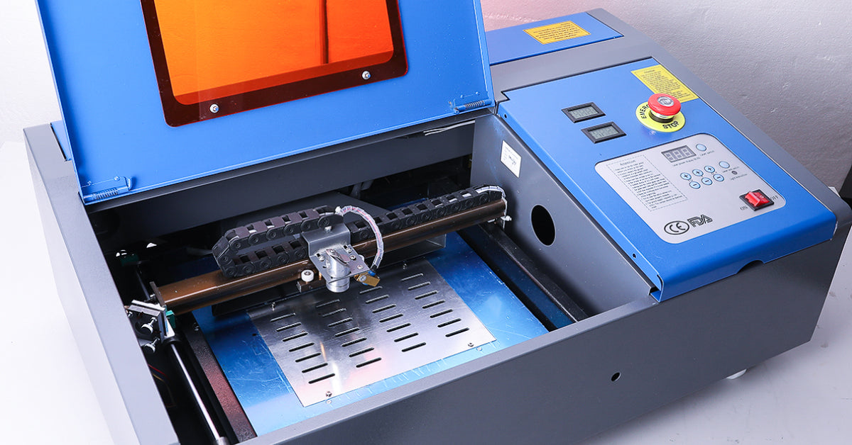 Best Desktop Laser Engraver Machine for Beginner – OMTech AU
