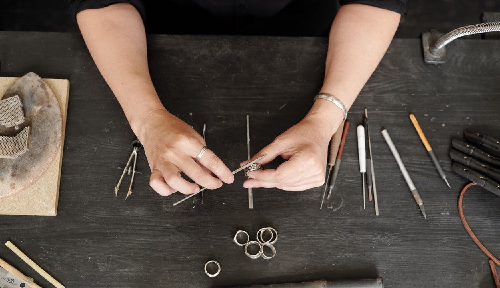 How To Engrave the Inside of a Ring – OMTech AU